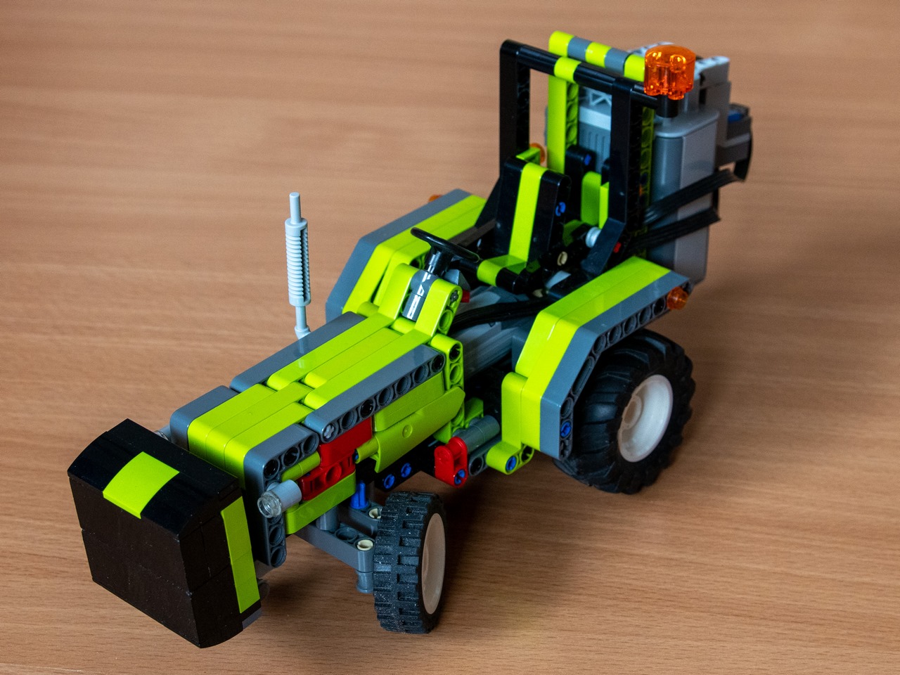 LEGO MOC Small RC Tractor with trailer by basw | Rebrickable - Build ...